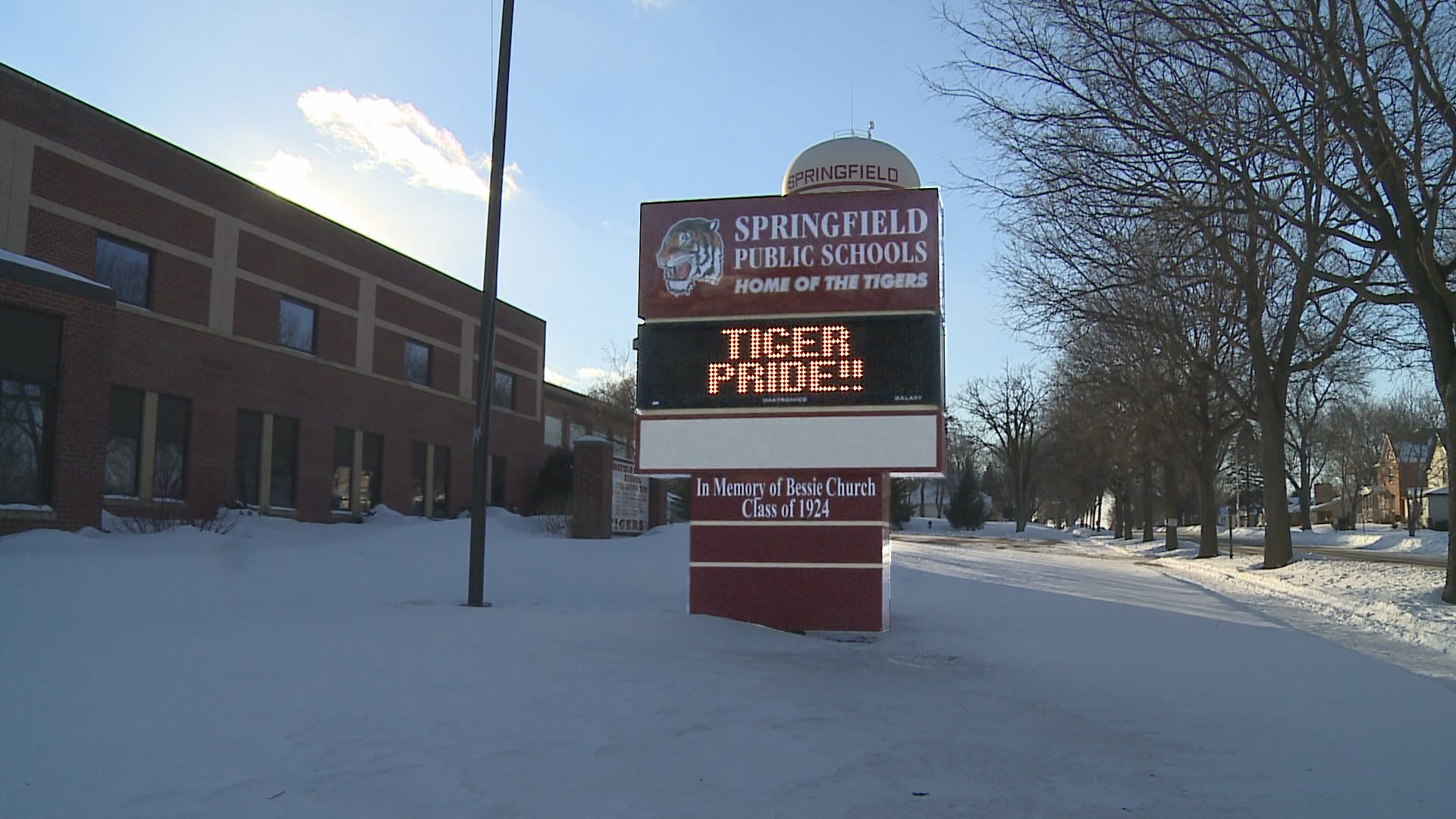 Minn. school incident likely mass psychogenic illness | kare11.com