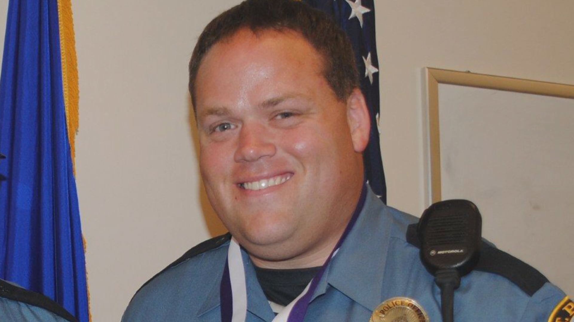 Thieves steal Christmas tree from officer's grave | kare11.com