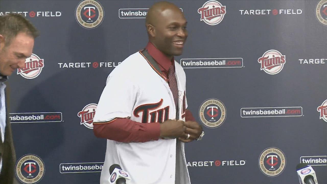 Twins fans pleased with Hunter signing | kare11.com