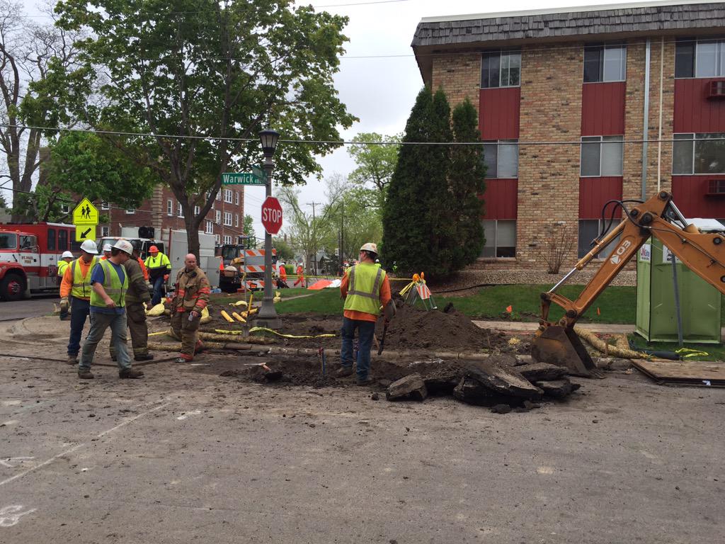 Homes briefly evacuated after gas line hit in St. Paul | kare11.com