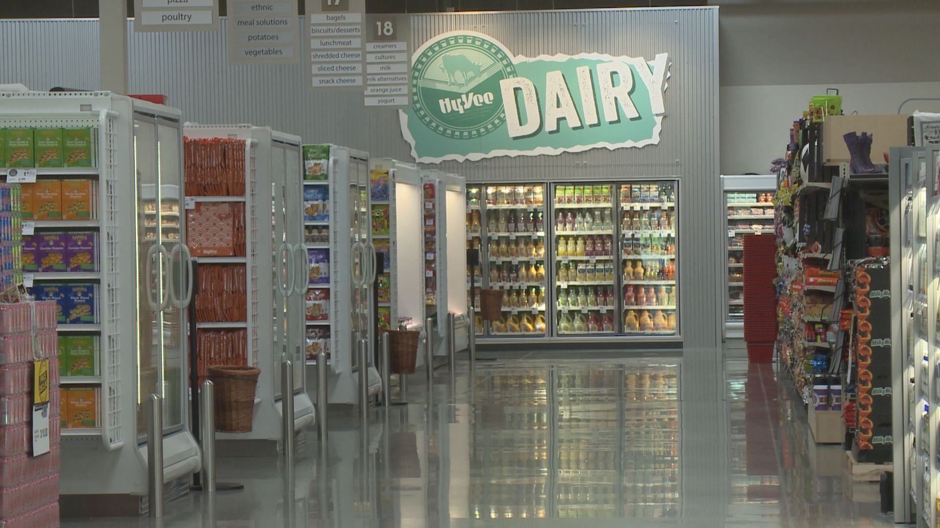 Hy-Vee moves into the Twin Cities | kare11.com