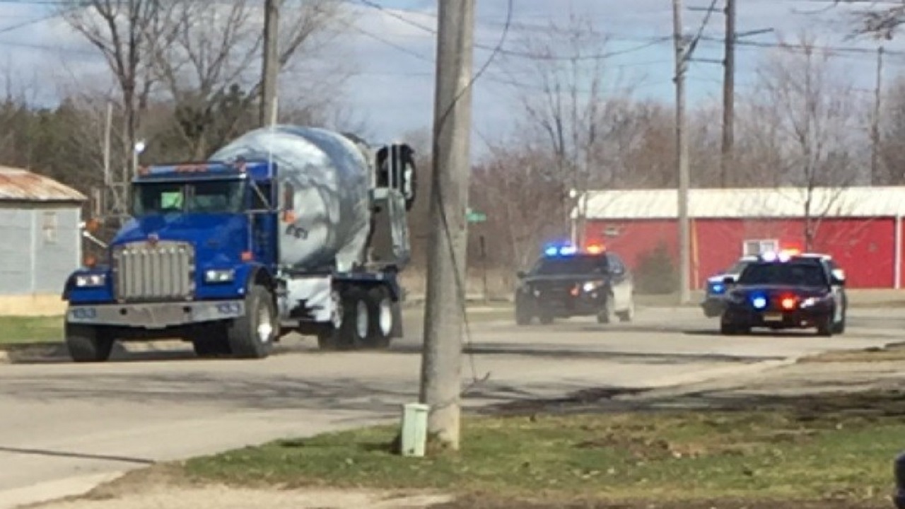 Police chase stolen cement truck in SE Minn. | kare11.com