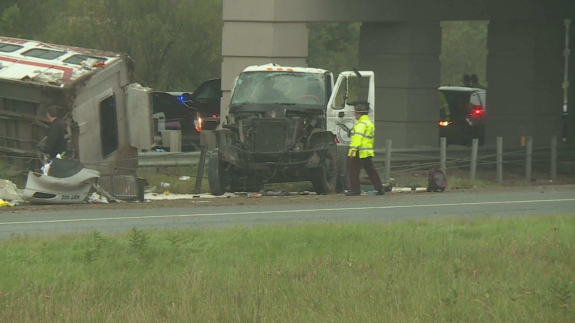 2 firefighters ID'd in fatal I-35W crash | kare11.com