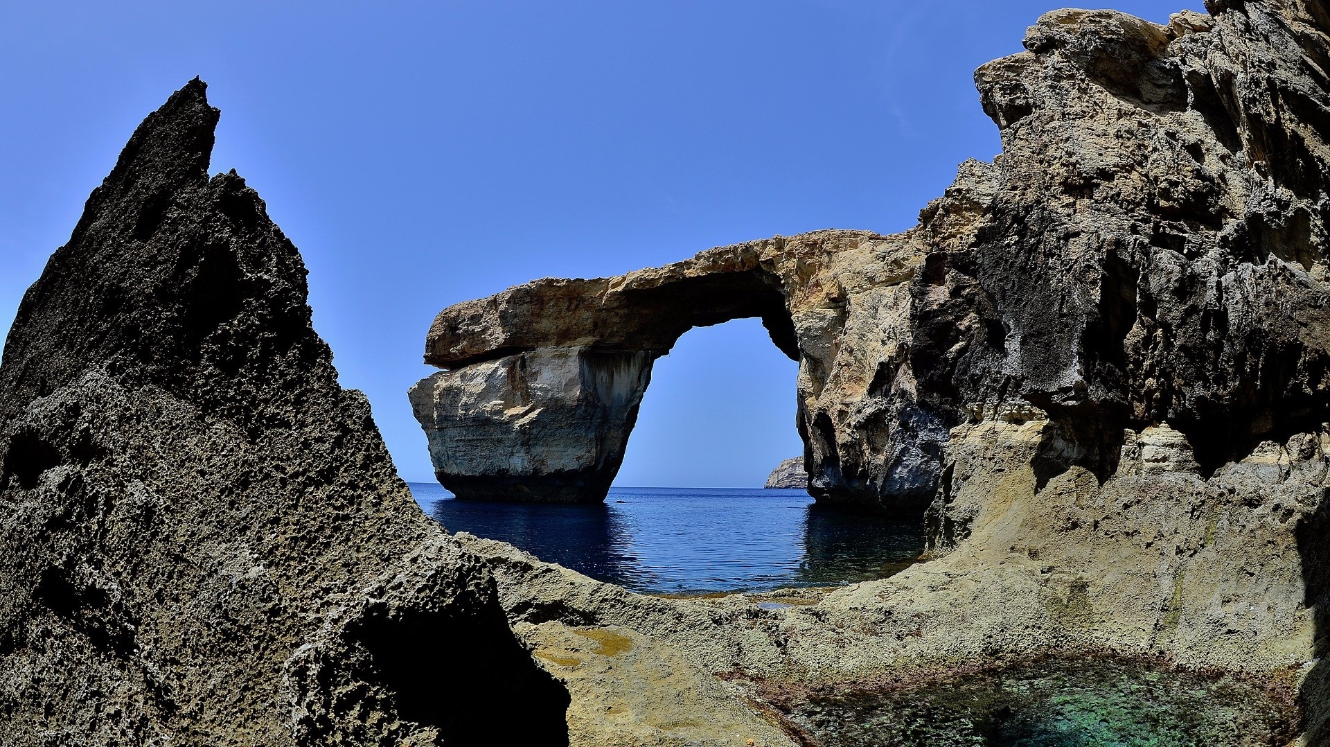 Iconic arch featured in ‘Game of Thrones' collapses into the sea ...